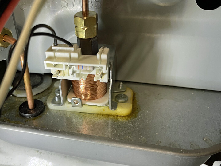 ダイニチ ファンヒーター E03、E02エラー修理 : コーキのDIY