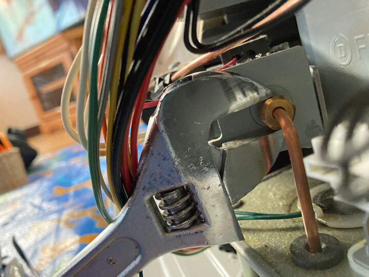 ダイニチ ファンヒーター E03、E02エラー修理 : コーキのDIY