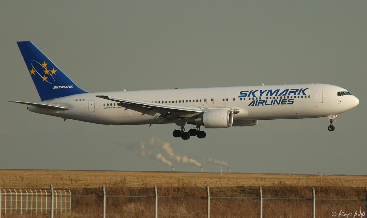 Koyapop’s LIBRARY ☆ BEAUTIFUL PLANES OF THE '00s +1 ☆ : Boeing 767 ...