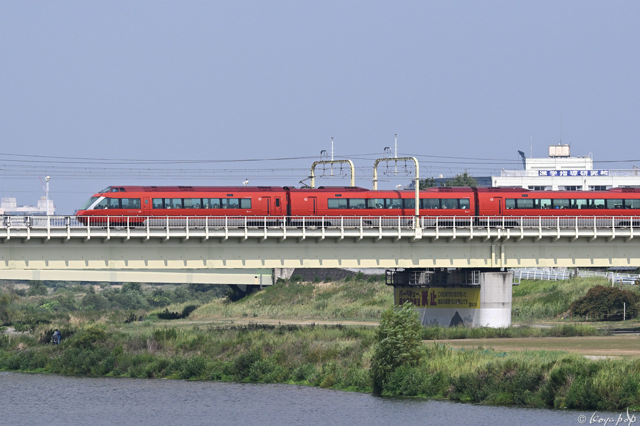 Koyapop’s LIBRARY ☆ BEAUTIFUL TRAINS +1 ☆ : 多摩川橋梁のロマンスカー GSE