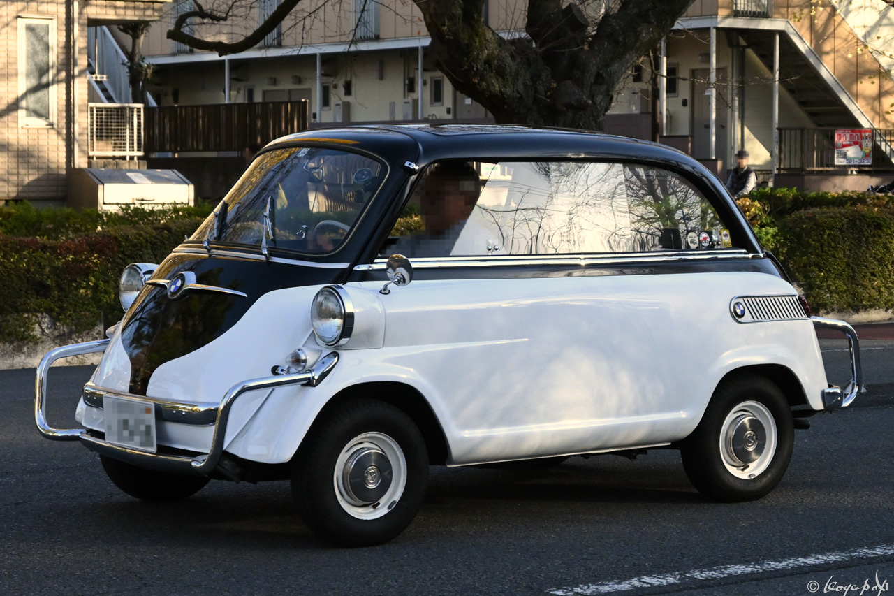 BMW 600 1957- 右側にドアが追加されたBMW 600 : ☆ BEAUTIFUL CARS OF THE ’60s +1