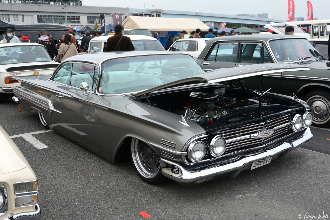Chevrolet Impala 1960 3連のリアランプが復活した1960年型のシボレー インパラ : ☆ BEAUTIFUL CARS ...