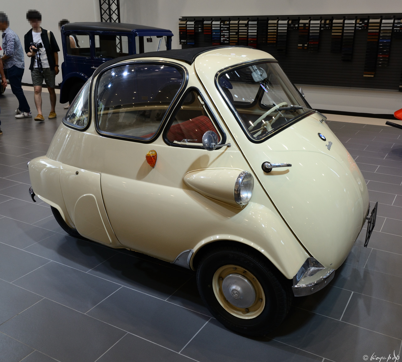 BMW Isetta 1955- 3輪モデルも生産されたBMW イセッタ : ☆ BEAUTIFUL CARS OF THE ’60s +1
