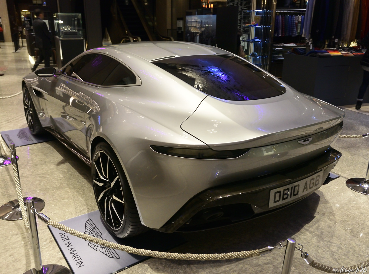 Aston Martin DB10 2014- オリジナルボディのボンドカー、アストン マーチン DB10 : ☆ BEAUTIFUL ...