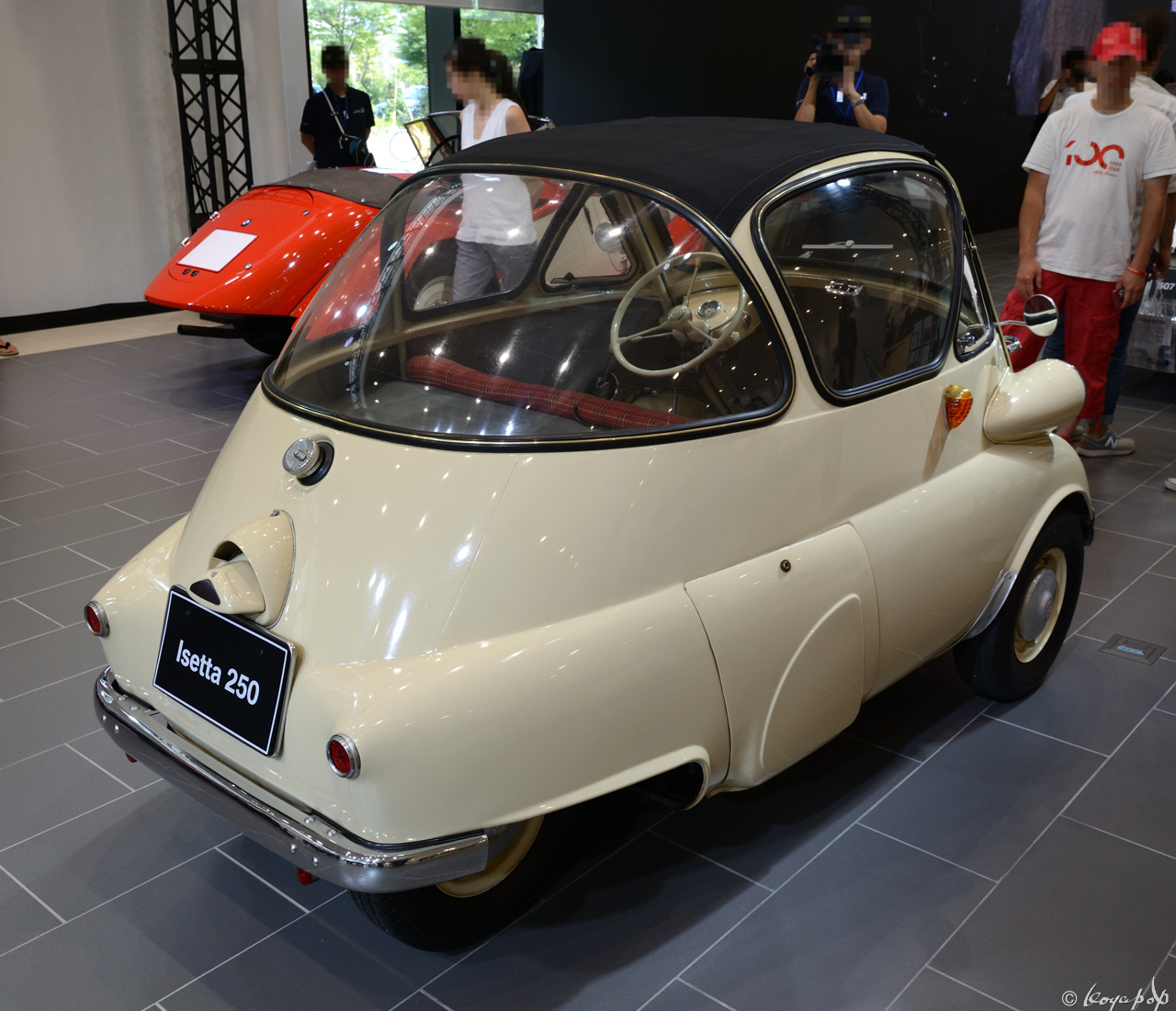 BMW Isetta 1955- 3輪モデルも生産されたBMW イセッタ : ☆ BEAUTIFUL CARS OF THE ’60s +1