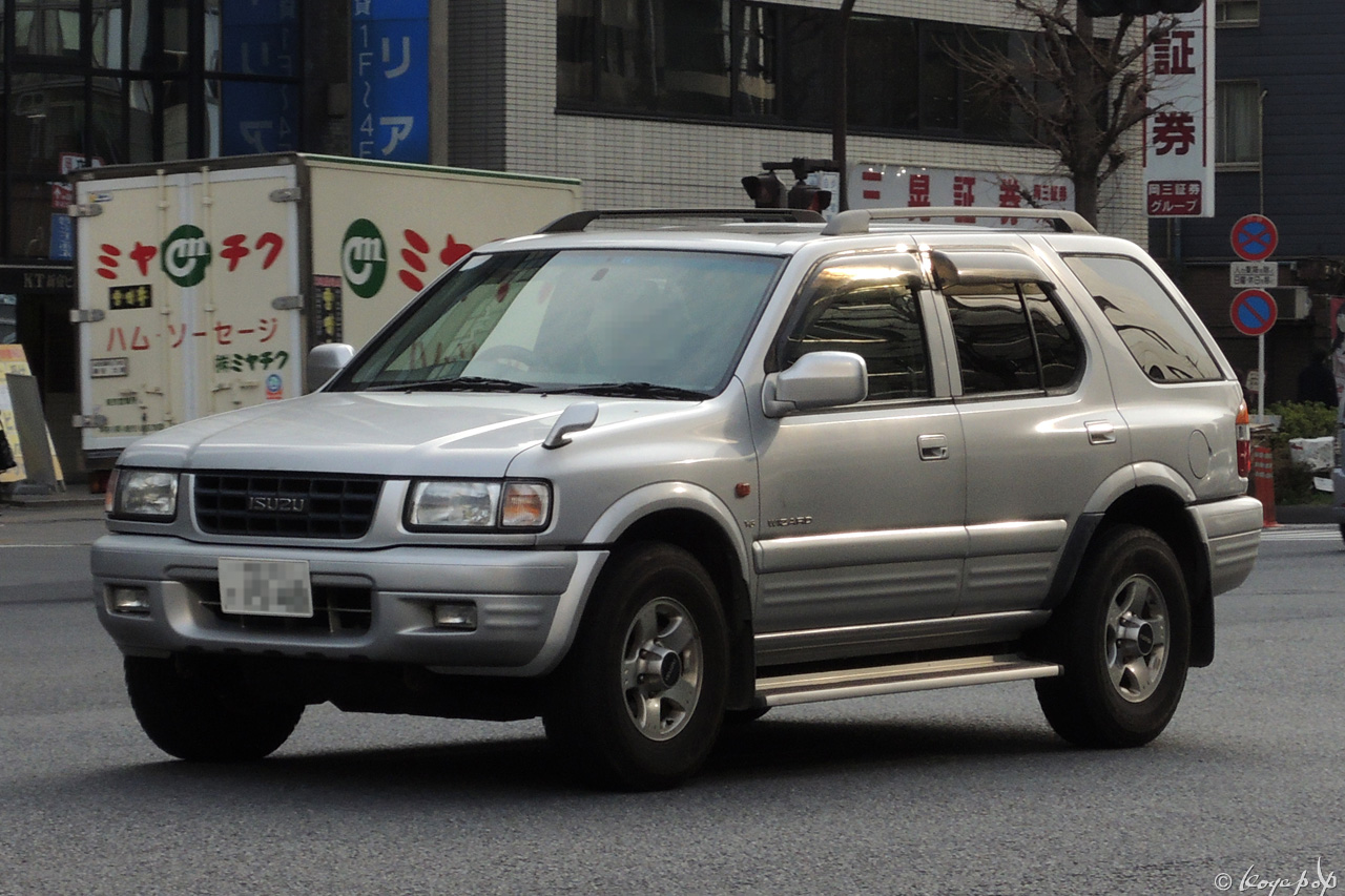 ISUZU : ☆ BEAUTIFUL CARS OF THE ’60s +1