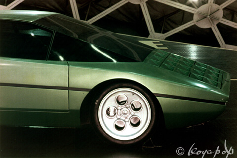 LAMBORGHINI : ☆ BEAUTIFUL CARS OF THE ’60s +1