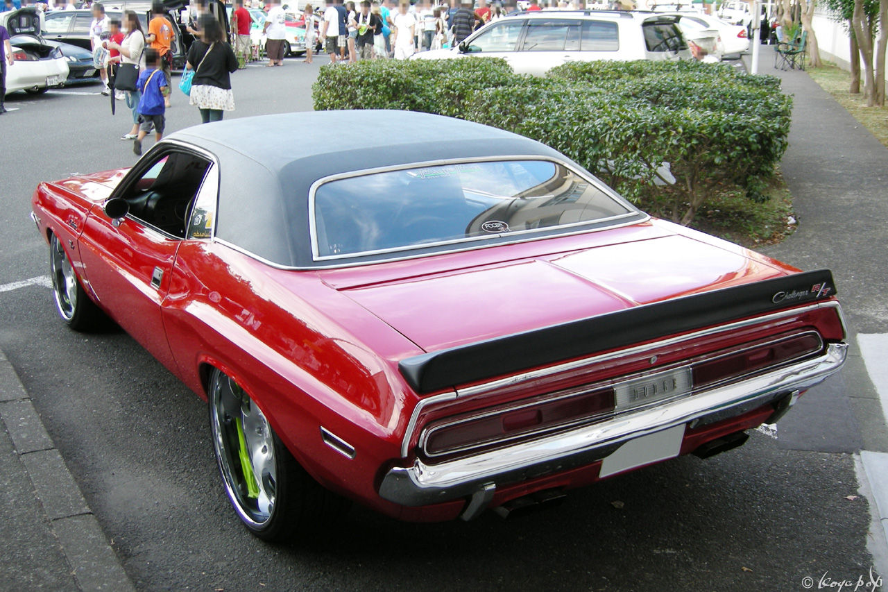 DODGE CHALLENGER : ☆ BEAUTIFUL CARS OF THE ’60s +1