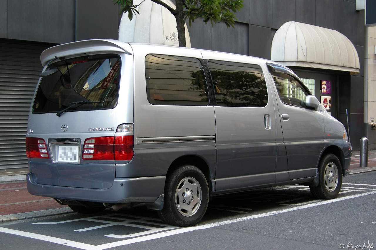 Toyota Grand HiAce 1999- 1999年に誕生した立派なグリルのトヨタ グランドハイエース : ☆ BEAUTIFUL ...