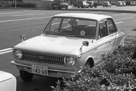 Toyota Corolla 1966- プラス100ccのトヨタ カローラ : ☆ BEAUTIFUL CARS OF THE ’60s +1