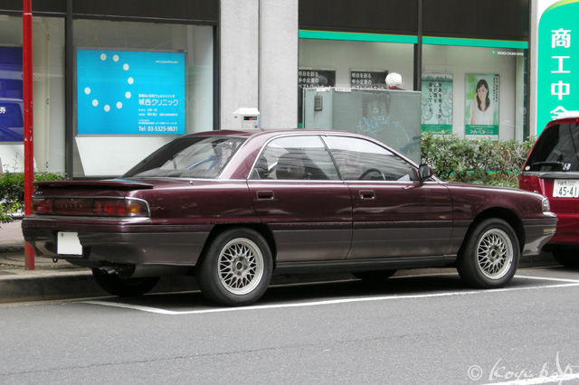 Eunos 300 1989- スタイリッシュな4ドア ハードトップ、ユーノス 300 : BEAUTIFUL CARS OF THE ’60s +1