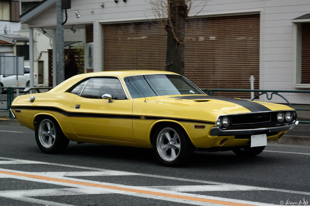 DODGE CHALLENGER : ☆ BEAUTIFUL CARS OF THE ’60s +1