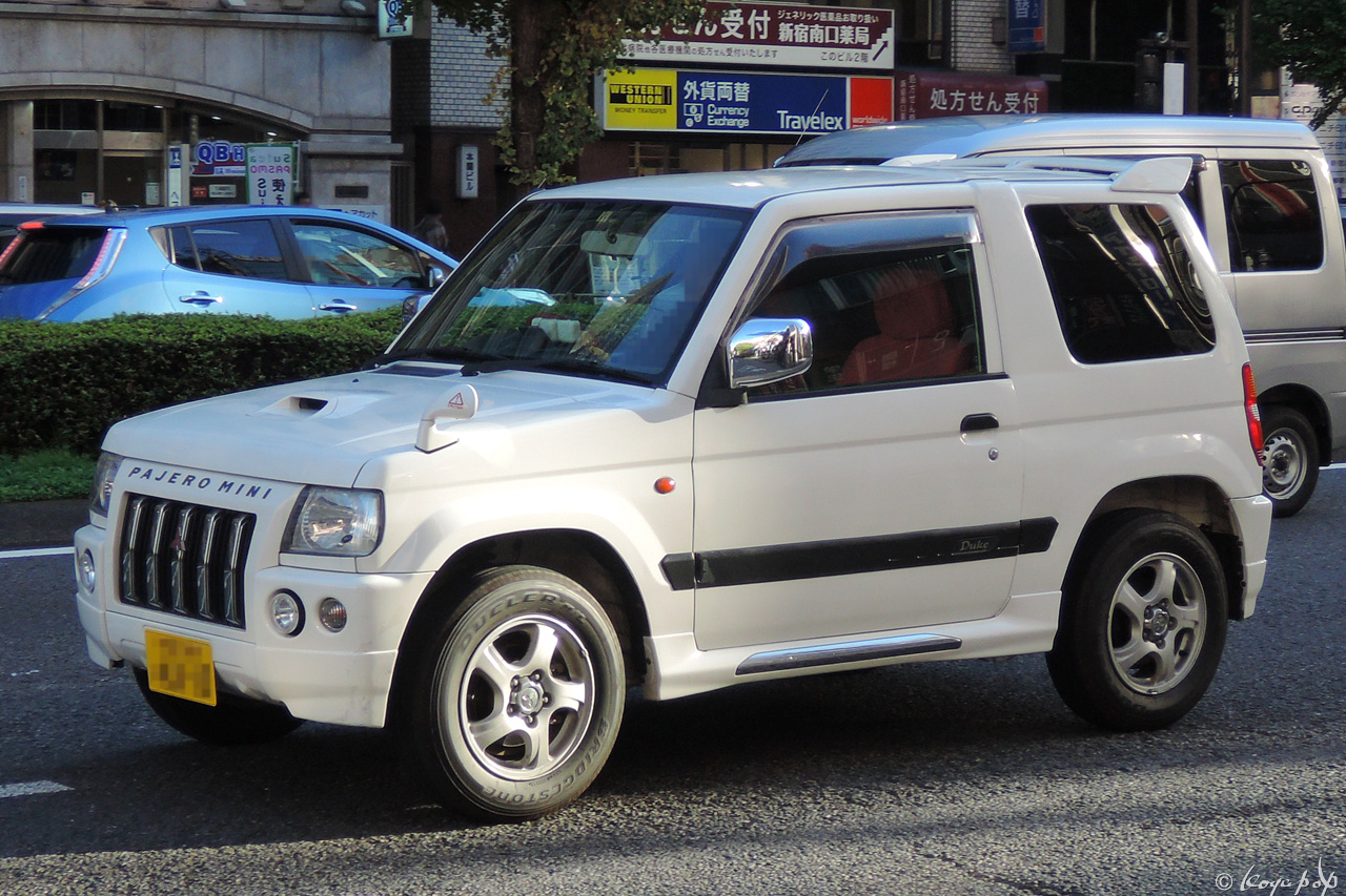 MITSUBISHI PAJERO : ☆ BEAUTIFUL CARS OF THE ’60s +1