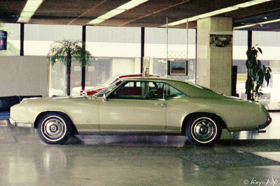 BUICK RIVIERA : ☆ BEAUTIFUL CARS OF THE ’60s +1