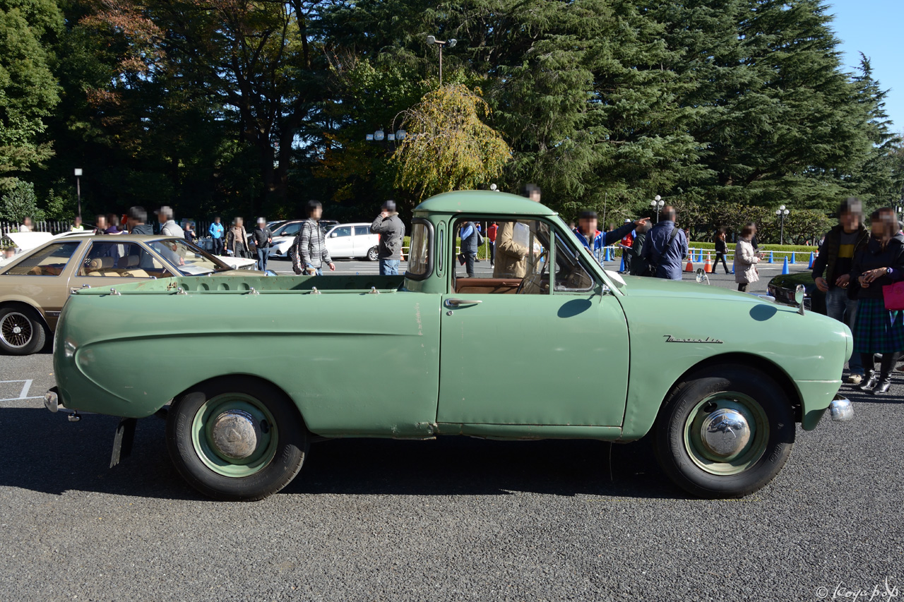 Toyopet Masterline Pickup 1955- サイドのキャラクターラインが印象的なトヨペット マスターライン ピックアップ ...