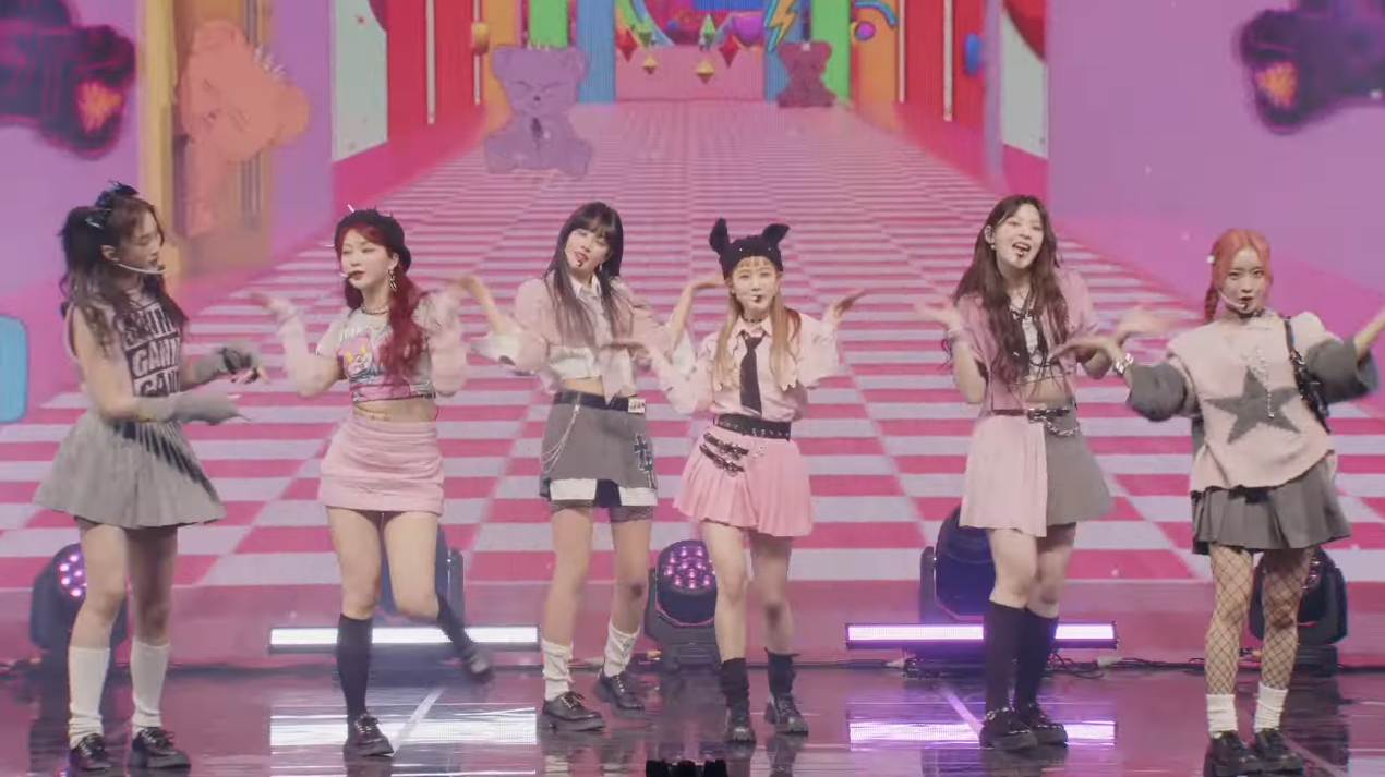 【STAYC】#STAYC シングルアルバム「Teddy Bear」初日18.6万枚販売 今回のカムバ対決 Stacy vs ケプラ XG ...