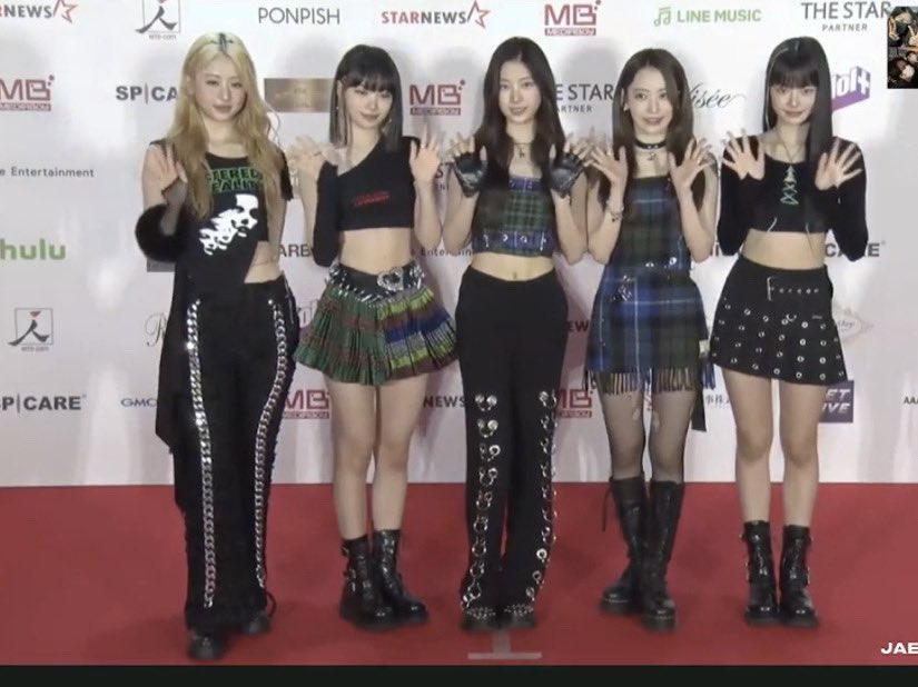 【AAA】ウォニョンだけおかしいwああ司会だからか ルセラがJYPみたいなダサい衣装だぞ！普通にリリーセンターでよくね？ : KPOP まとめ ペンペン