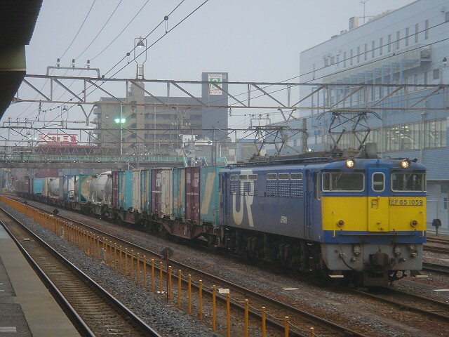 always ─永遠を駆け抜ける一瞬の僕ら─:外房・総武線の貨物列車に EF65 1059