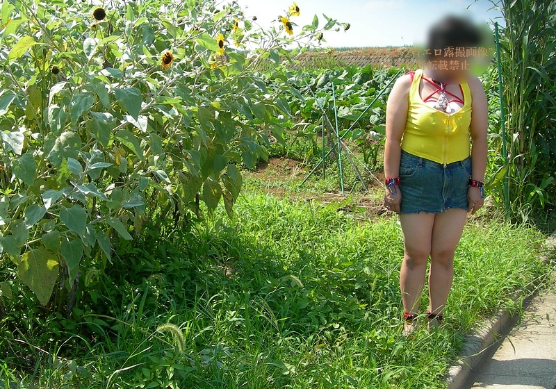 25-111 第1回 (全4回) : 巨乳熟妻の着エロ露撮画像