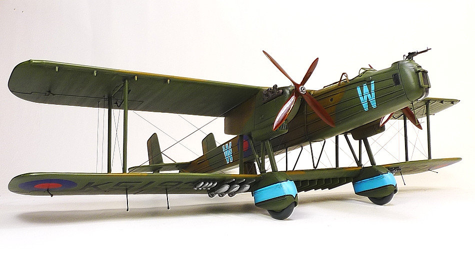 Kzplamoyoshi : 1/72 ハンドレページヘイフォードMKⅢ レベル Handley Page HEYFORD MkⅢ Revell