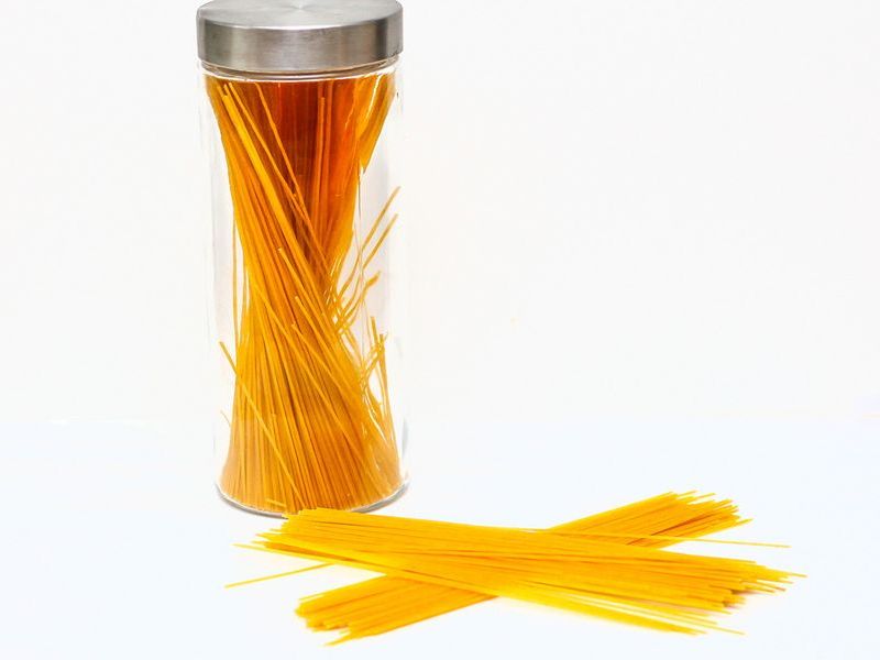 「パスタの乾麺を箱ごと床に落としたら…アートが誕生していた！」:らばQ