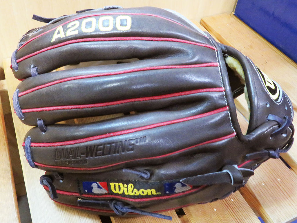 エラーをしないグラブ ウィルソンA2000! : 野球用品店・球児 エラーをしないグラブ ウィルソンA2000! : 野球用品店・球児