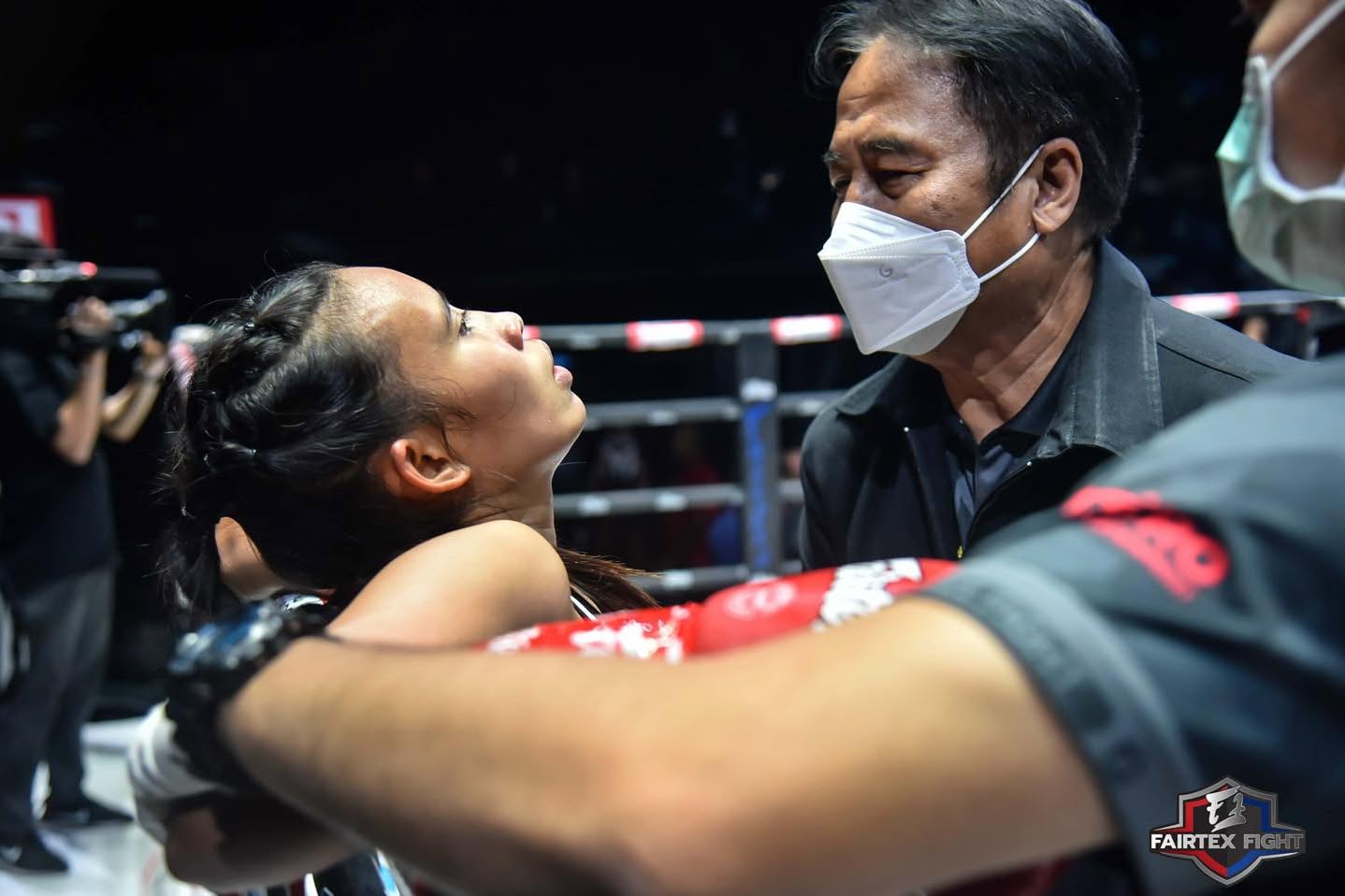 Lady Go！ : 写真！押川香菜が1RKO勝利【試合結果】IMSA世界女子ピン級王者の押川香菜が「FAIRTEX FIGHT」に出場！押川香菜vsフェンフィルム・ペットノンキー☆6.21 ...