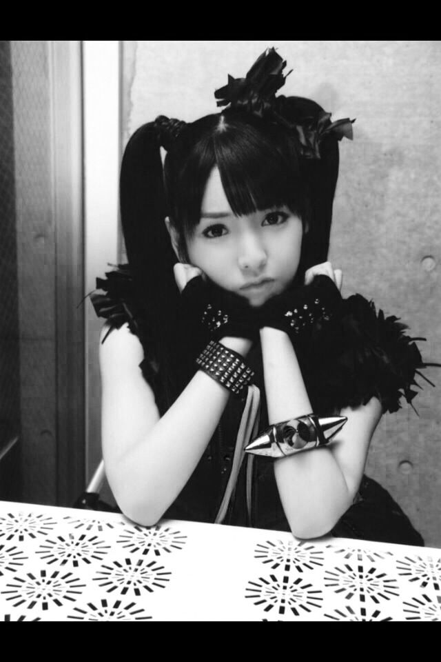 新しいフォルダー (2) : 【画像】アイドルの画像をモノクロにすると極端に芸術性が増すぞ！！！