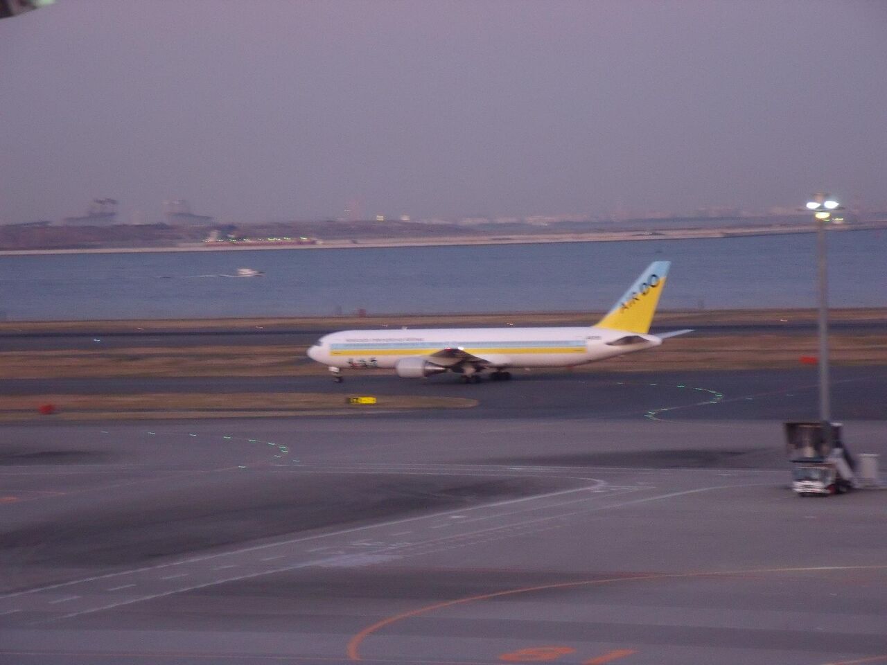 12月23日 東京国際空港～旭川空港 AIR DO37便 : larchの撮影日記