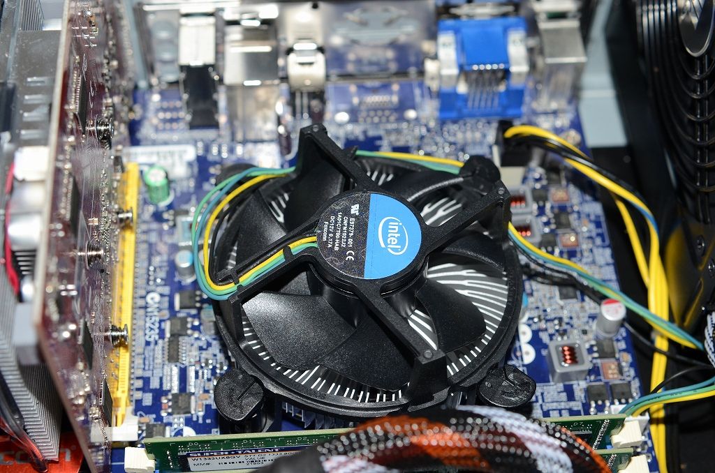 しましまとでんせつ : 【i3-2100】ジャンクのAntec Soloを手にいれたので、横置きしてお手頃価格で組んでみる【HD5670】