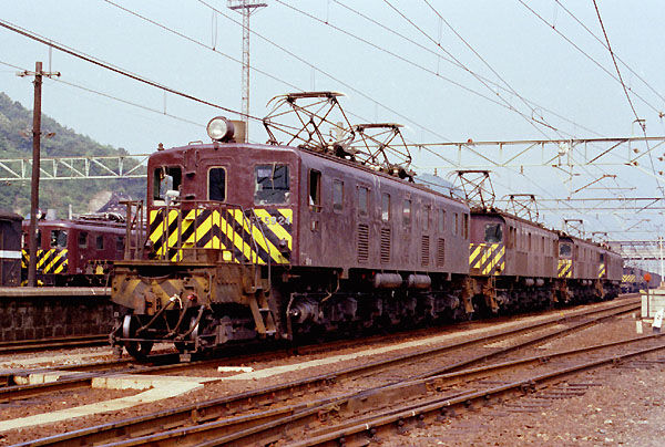 セノハチ越の伝説：ef59の出番とef56との細かな違い。 : 鉄道忘備録