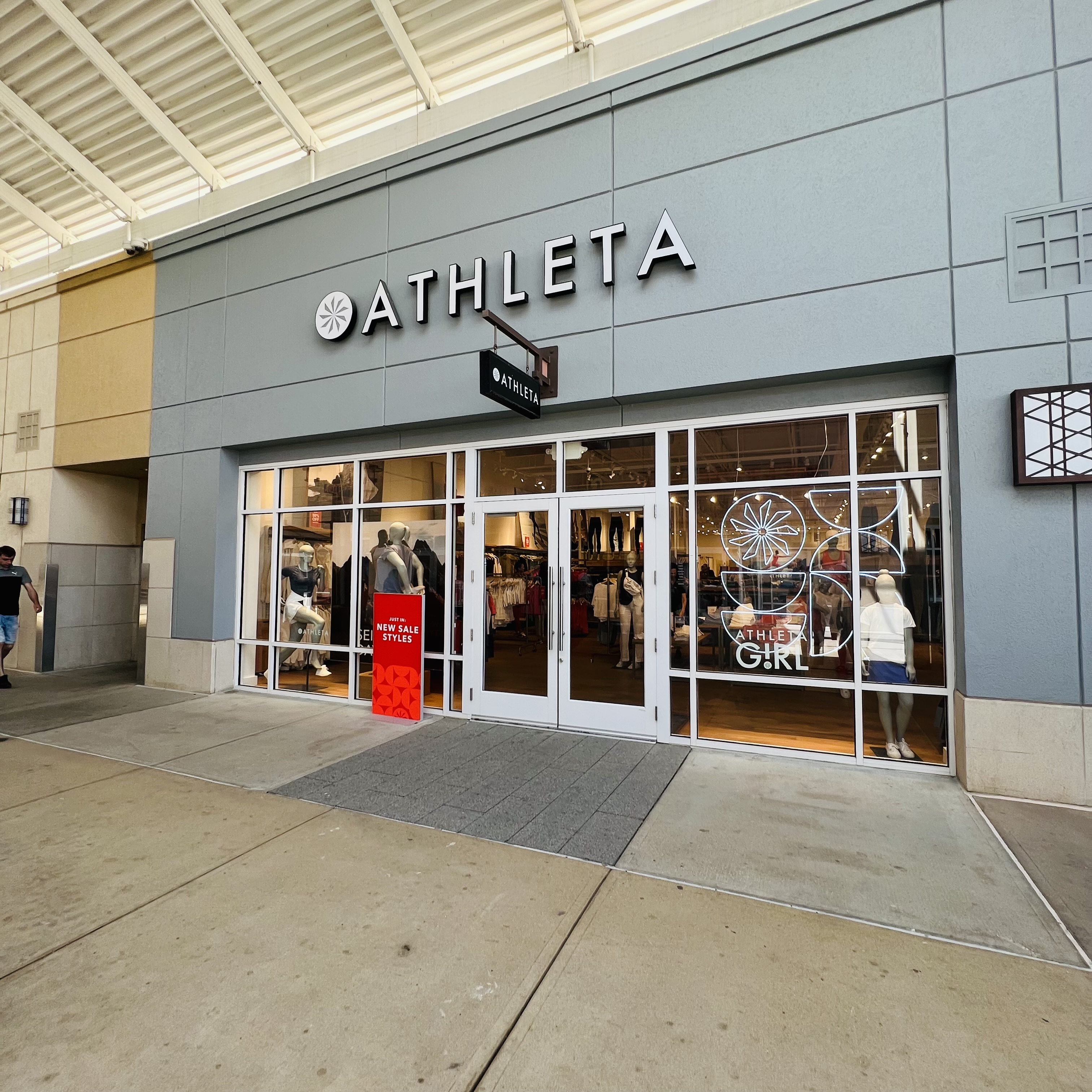 りとまろライフ〜アメリカでの日常〜 : #234 『Athleta』 Chicago Premium Outlets （シカゴ・プレミアム ...