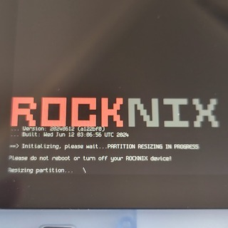 リトマグな日々 : 中華ゲーム機にROCKNIXを導入してみよう