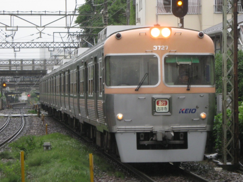 京王3000系、いよいよ引退へ(2011/10) : トイレ探索日記 by 東 京王3000系、いよいよ引退へ(2011/10) : トイレ探索日記 by 東