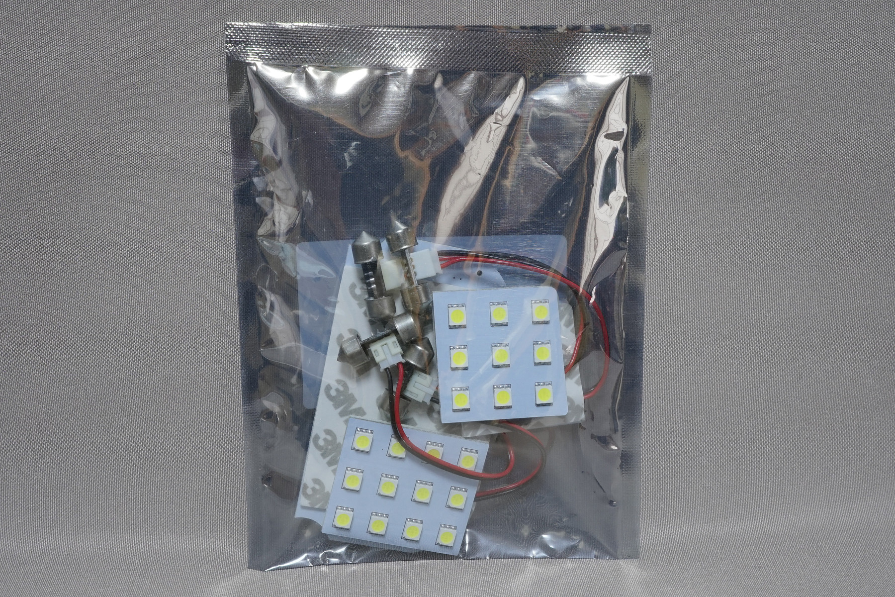 趣味の「写真、DIY、オーディオ」日記 : 車内の各ランプを 「スバル BR系レガシィ ツーリングワゴン H21.5～4 専用LEDルーム ...