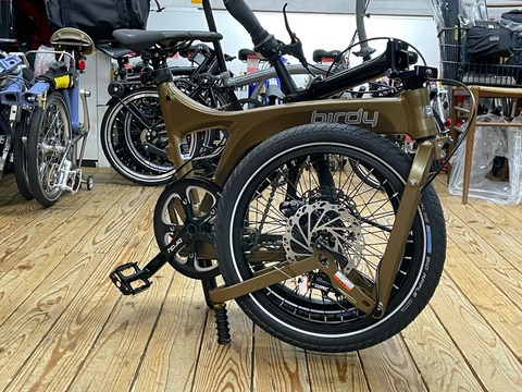 LORO CYCLE WORKS : birdy史上最多の変速数『birdy Touring』