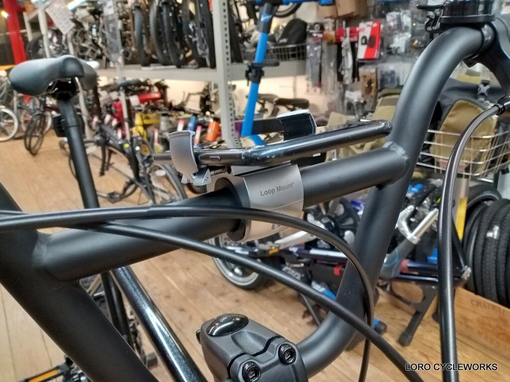 LORO CYCLE WORKS : メタルでスマートなスマホマウント「LOOP MOUNT」入荷。