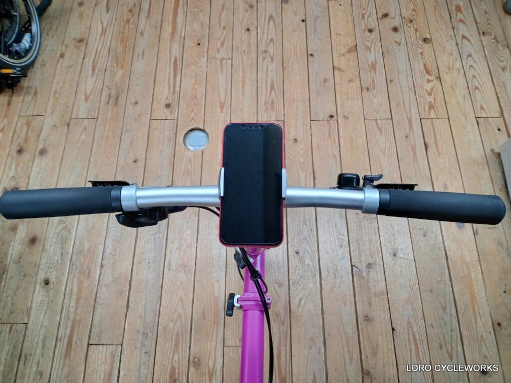 LORO CYCLE WORKS : メタルでスマートなスマホマウント「LOOP MOUNT」入荷。