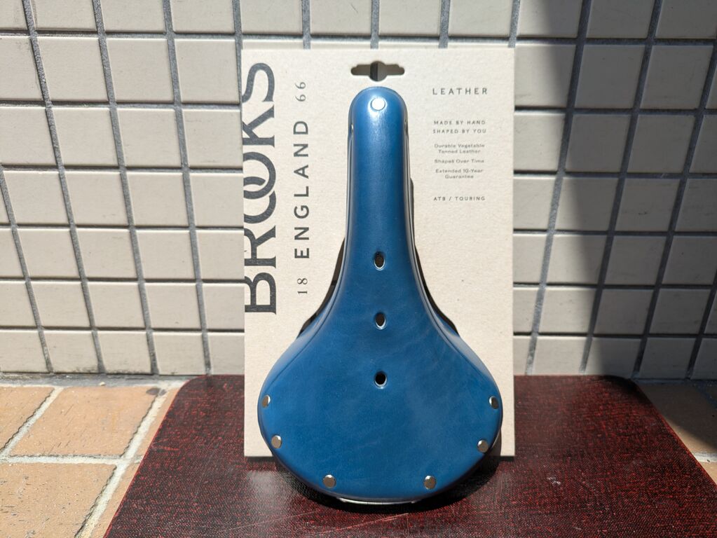 LORO CYCLE WORKS : BROOKSからLEMITED COLORモデルが入荷しました。