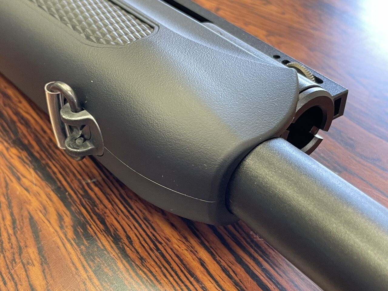 東京マルイ SAIGA-12K ガスブローバック : Bravo1は自重で落下します
