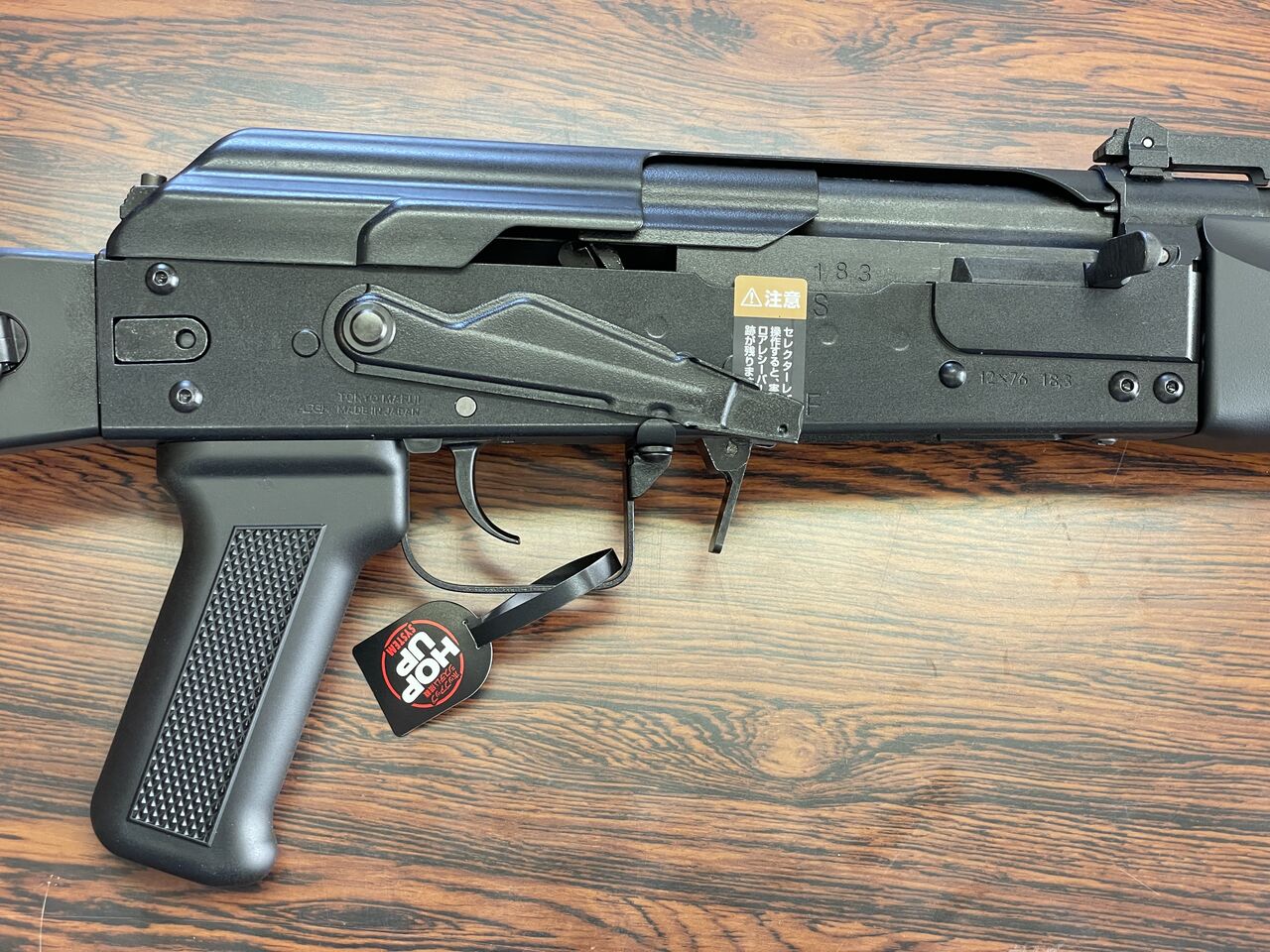 東京マルイ SAIGA-12K ガスブローバック : Bravo1は自重で落下します