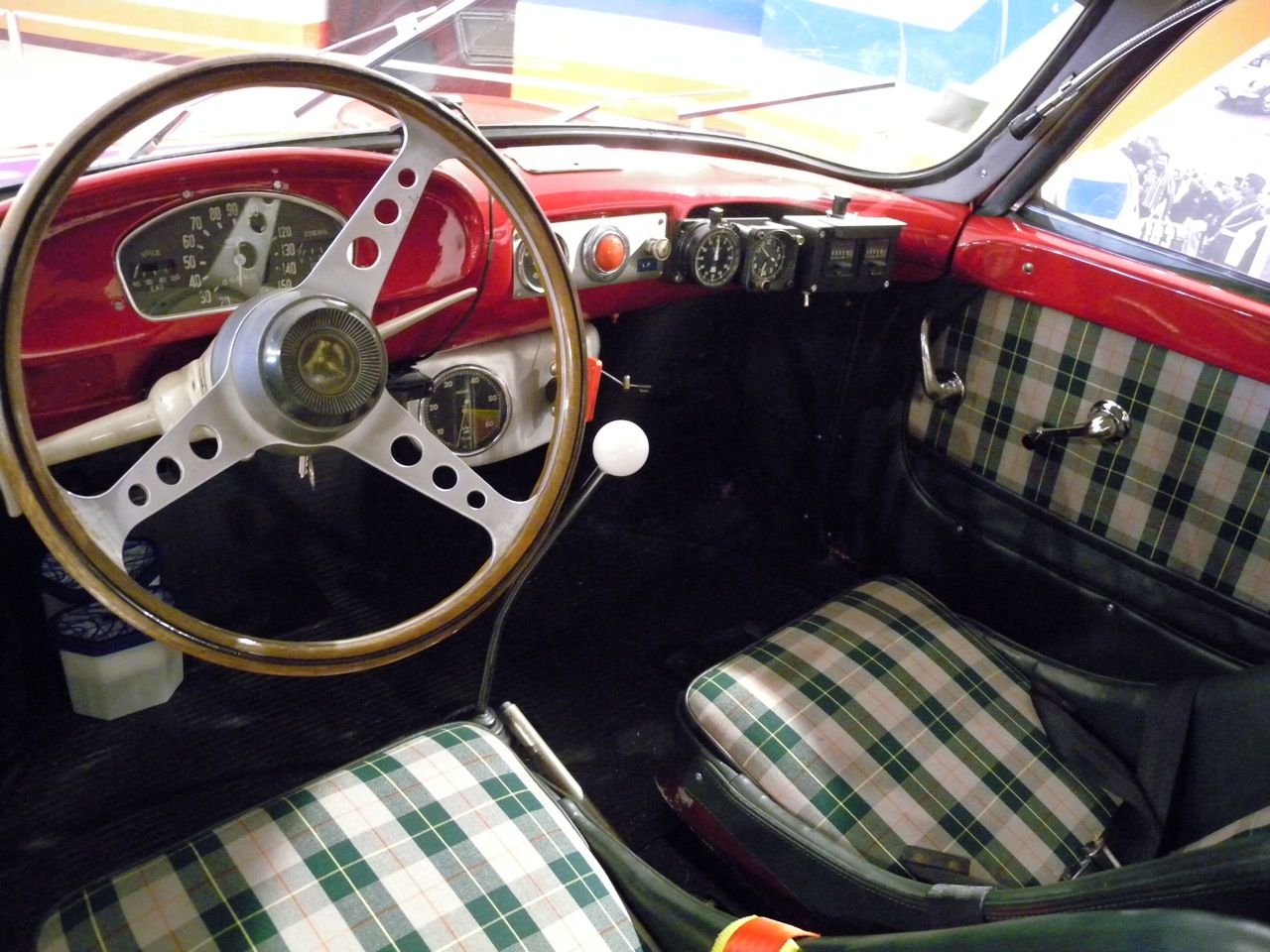 アウト ガレリア ルーチェ Official BLOG:Exhibition car ☆展示車両 ALPINE A106☆