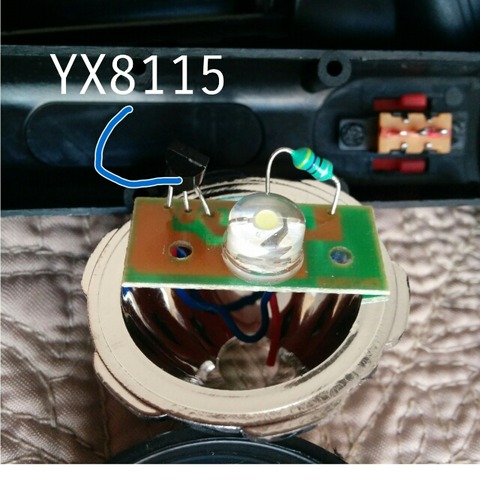 ダイソー「懐中電灯mini」分解とLEDドライバーの勉強、電流の測定 : 最近買ったもの