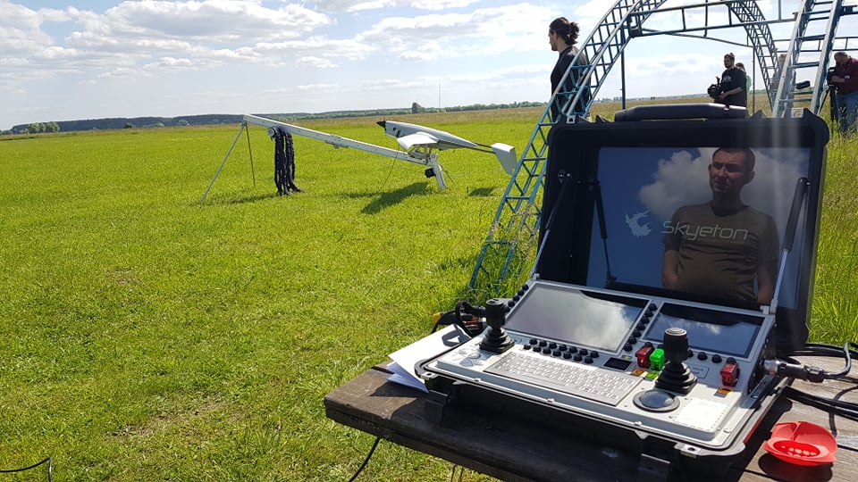 【朗報】ウクライナ製の監視ドローン「Raybird-3」電子戦に強く24時間飛行「戦場の秩序が変わりました」！！ : ミリサバ最前線速報