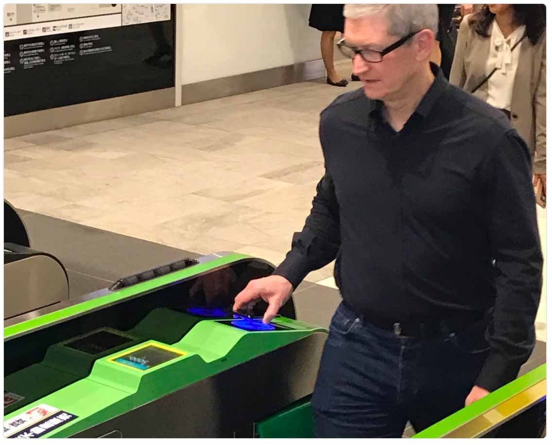 AppleのTim Cook CEOが来日、「Apple Pay」でJRの改札を通過 : MacとBCLと無線の時間
