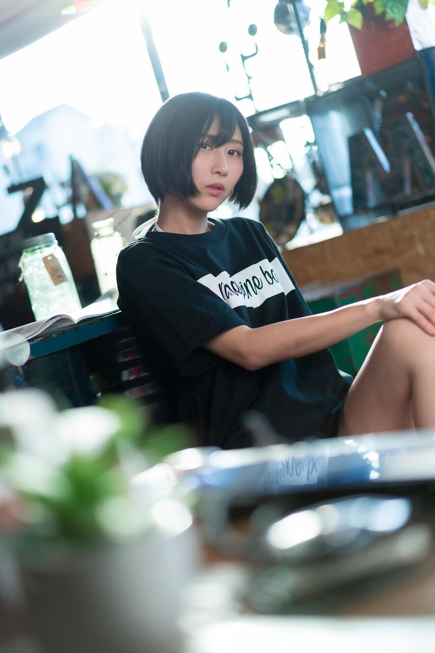 Moment Vol.2: グラビア写真集 Mio Mito 美東澪 : グラビア週刊誌