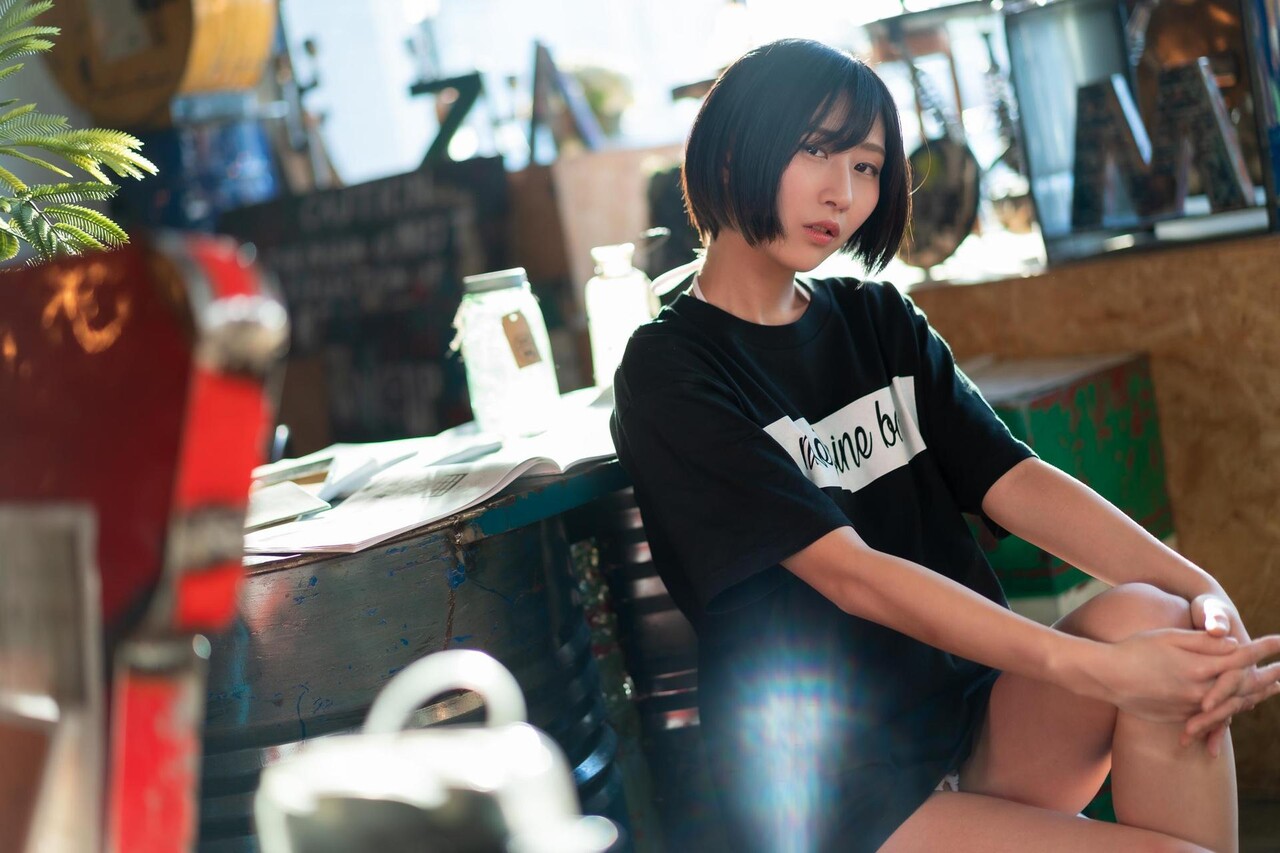Moment Vol.2: グラビア写真集 Mio Mito 美東澪 : グラビア週刊誌