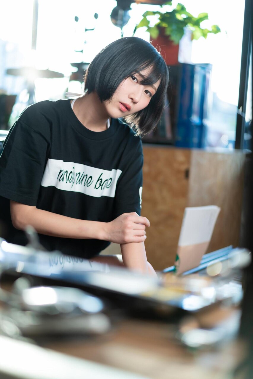 Moment Vol.2: グラビア写真集 Mio Mito 美東澪 : グラビア週刊誌