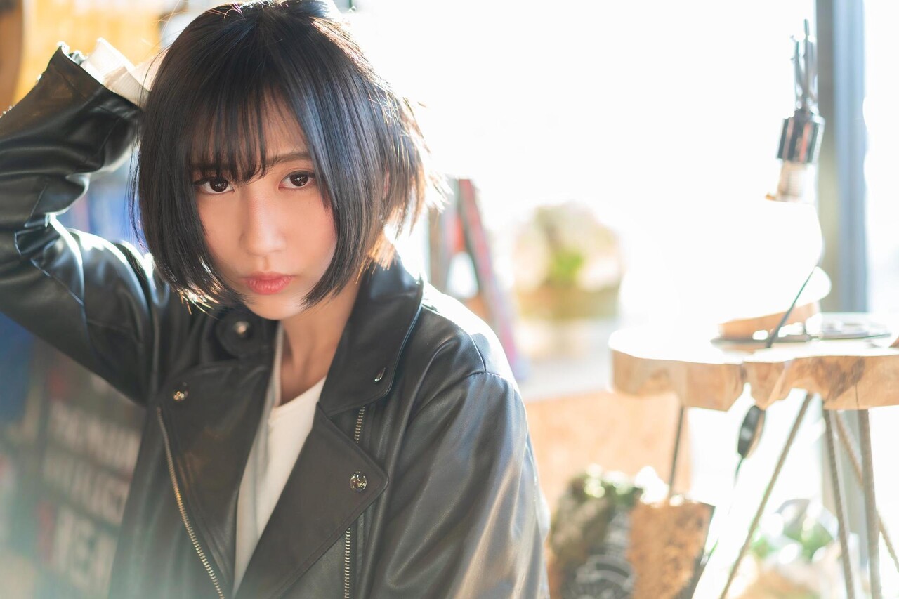 Moment Vol.2: グラビア写真集 Mio Mito 美東澪 : グラビア週刊誌