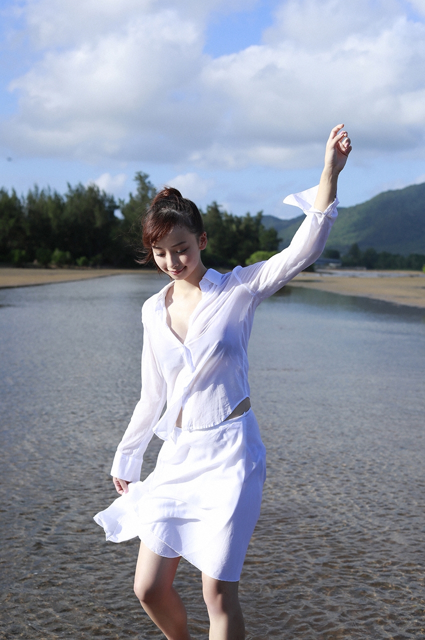 [WPB-net] No.213 Asuka Hanamura 華村あすか 「進化と解放」 (2017-12) : グラビア週刊誌